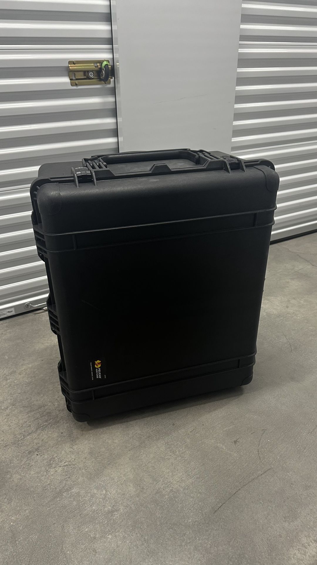 Pelican 1690 Transporter Case for Sale in Los Angeles, CA - OfferUp