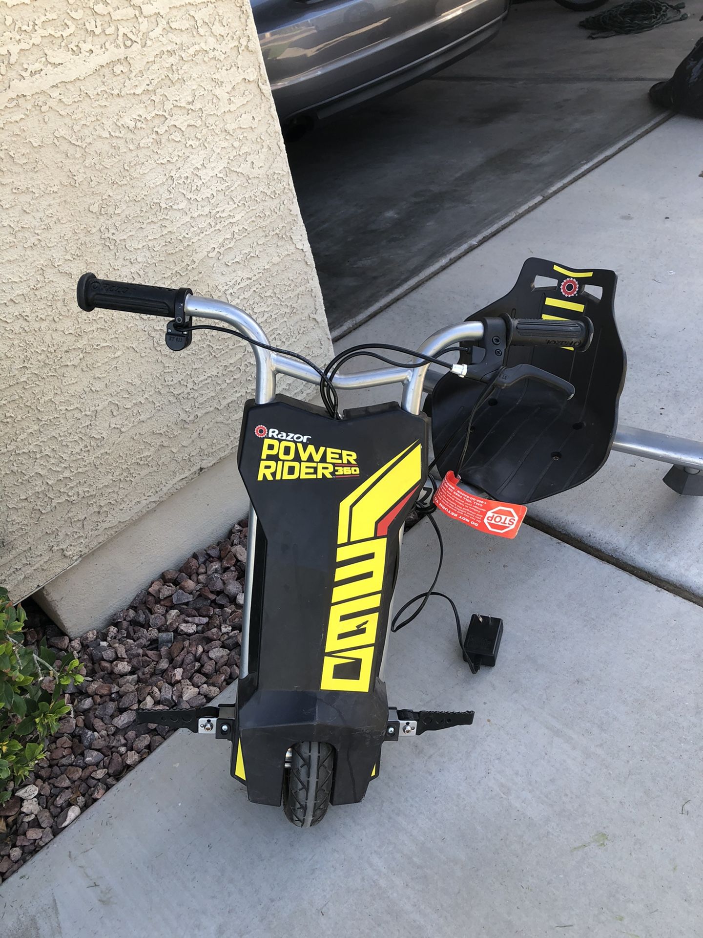 RAZOR POWER RiIDER 360 ELECTRIC SCOOTER for Sale in Gilbert, AZ - OfferUp
