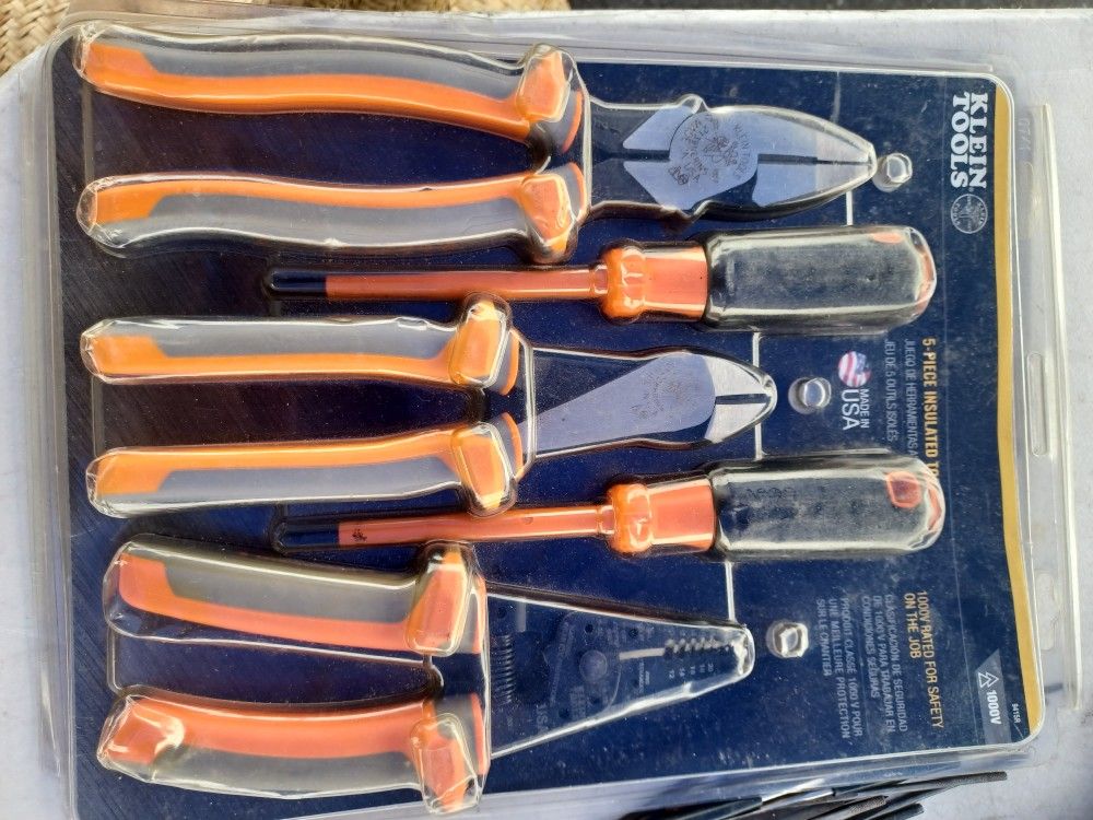 KLEIN TOOLS SET. $75, EACH. FIRM. for Sale in Jurupa Valley, CA - OfferUp