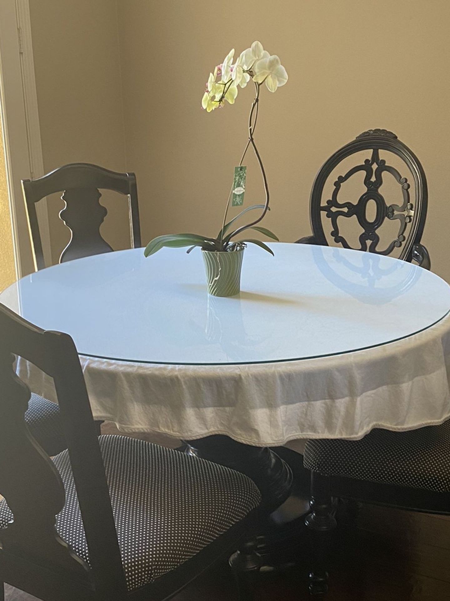 Z Gallerie Dining Table , Chairs & China Cabinet for Sale in Tustin, CA - OfferUp