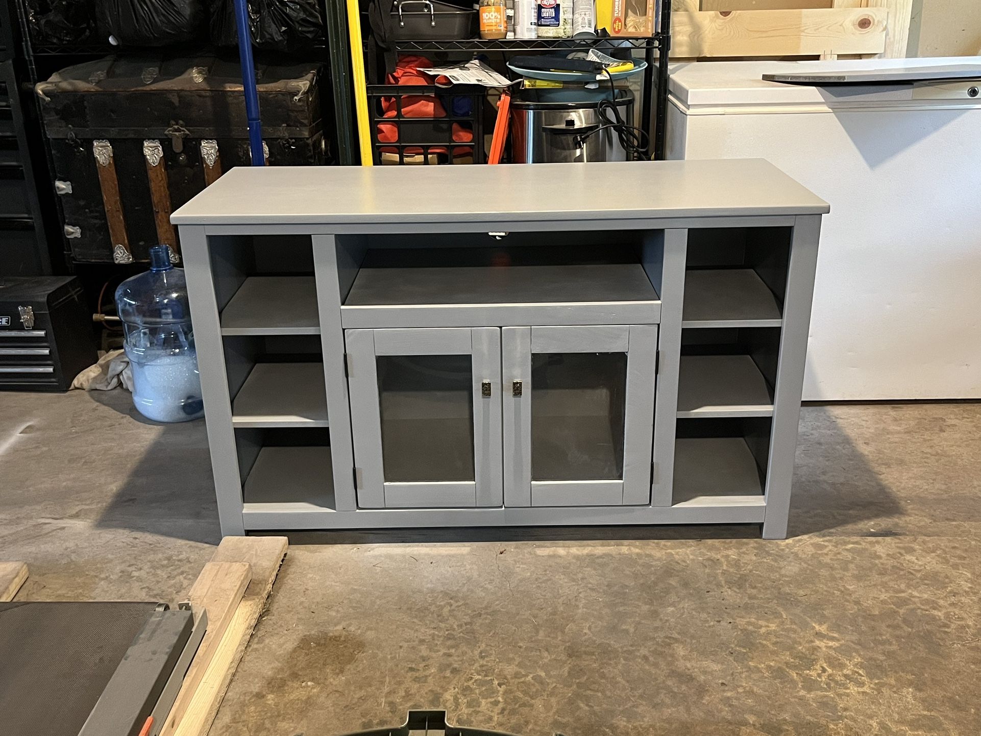 TV Unit In Excellent Condition for Sale in Kirkland, WA - OfferUp