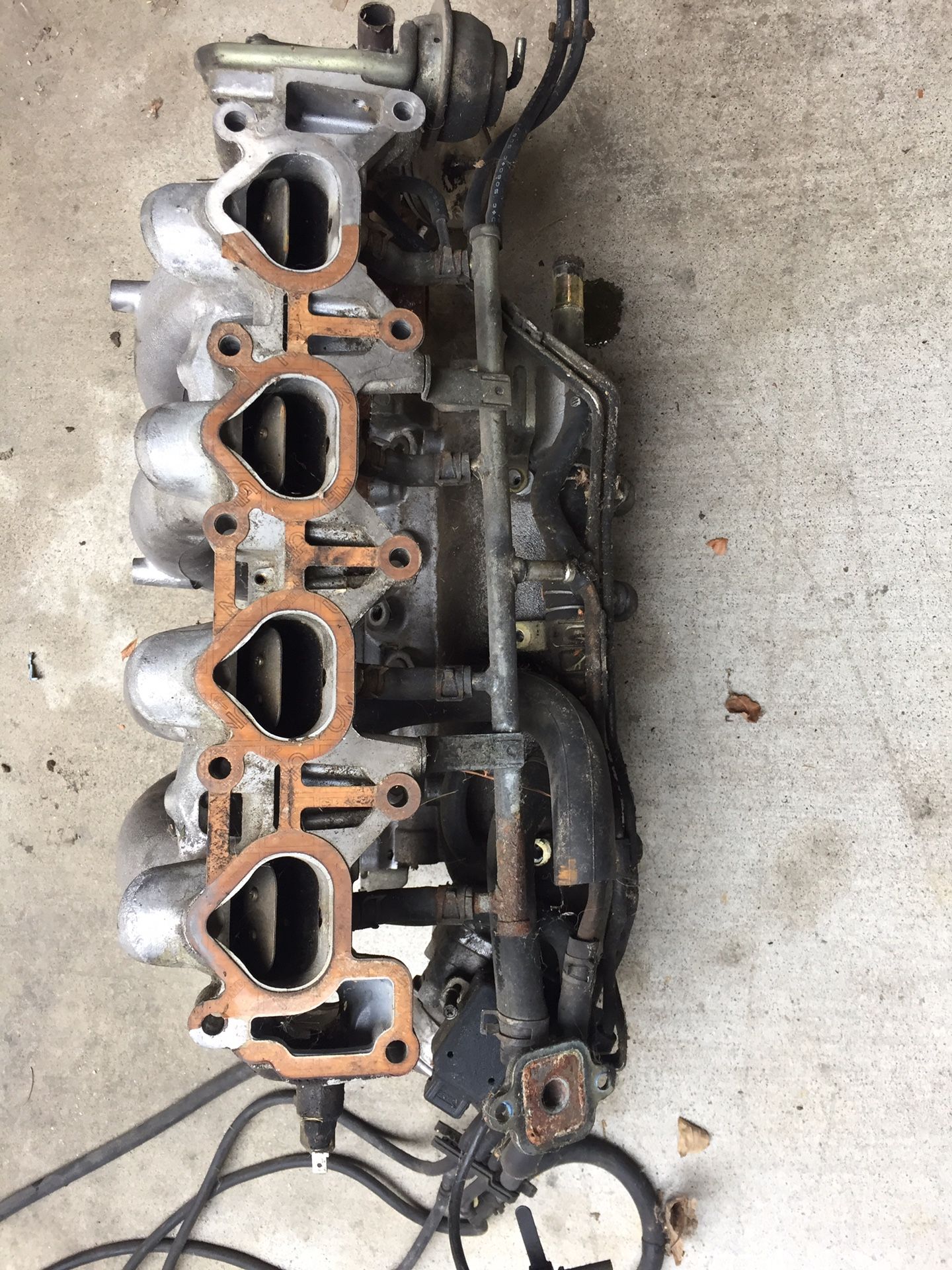 KA24DE Intake Manifold 240sx for Sale in Santa Clarita, CA - OfferUp