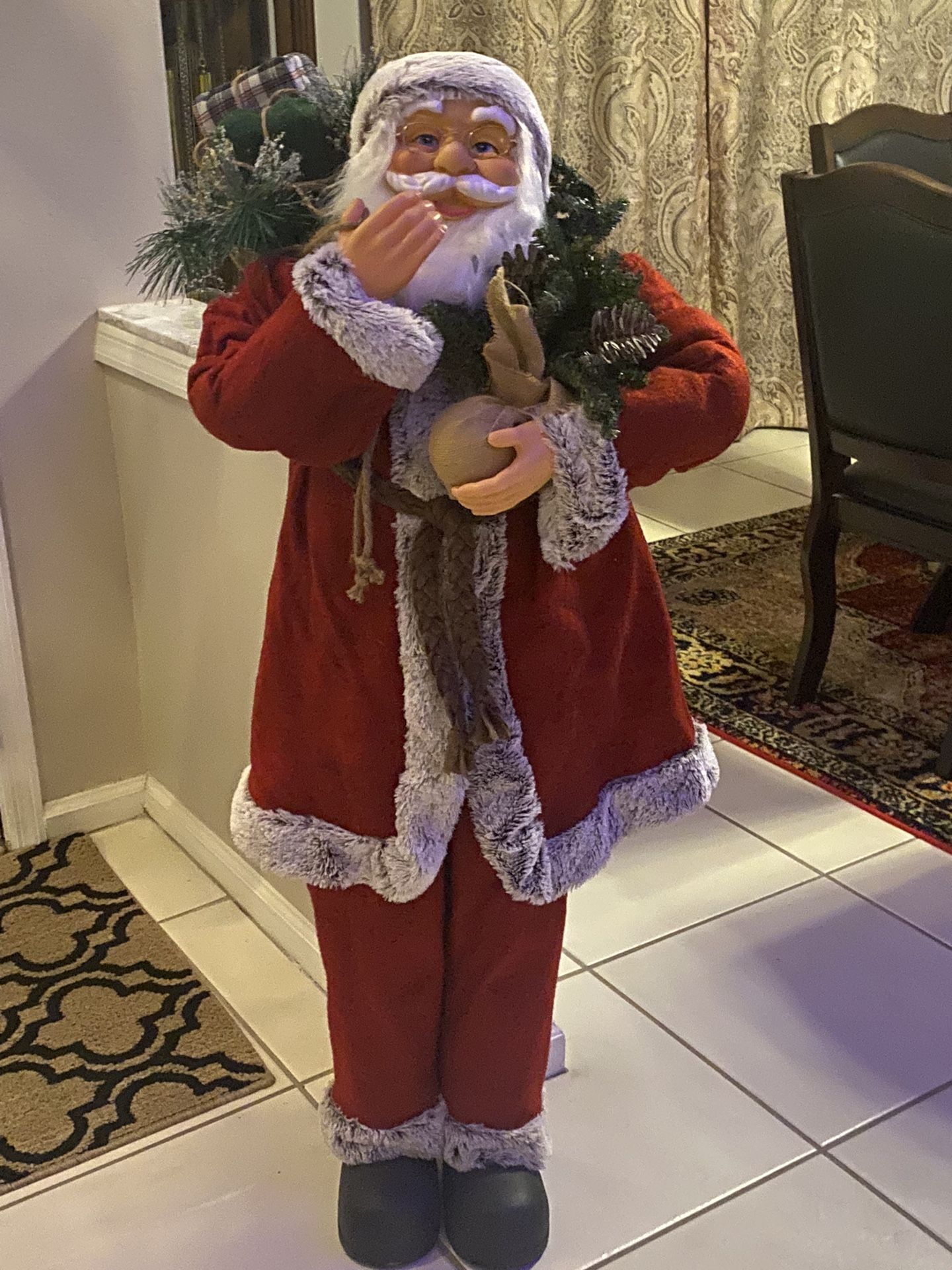 4ft Santa Clause for Sale in Heathrow, FL - OfferUp