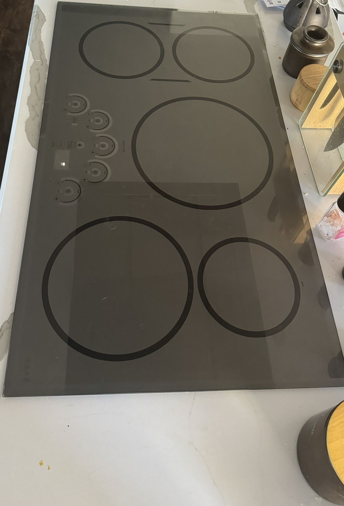 Café series 36” Induction Cooktop for Sale in Phoenix, AZ - OfferUp