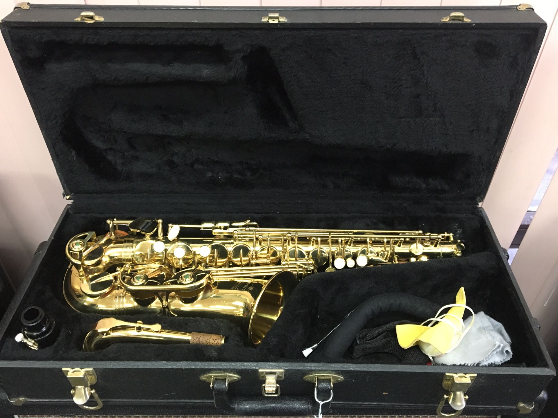 Evette Buffet Crampon Alto Saxophone for Sale in Riverside, CA - OfferUp