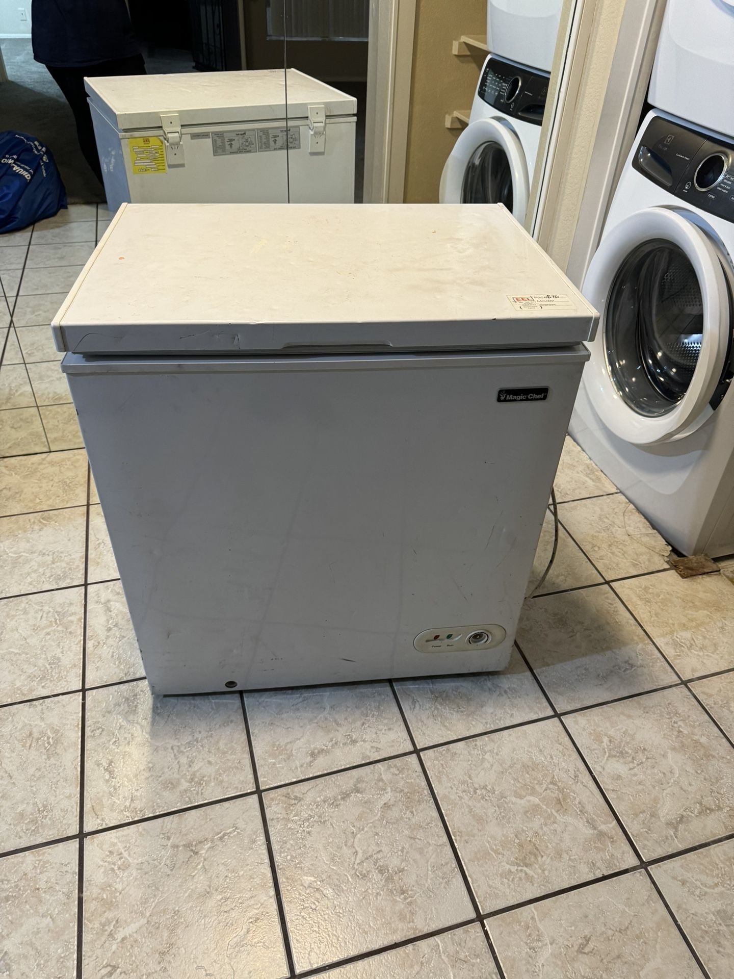 Freezer Magic Chef for Sale in Phoenix, AZ - OfferUp