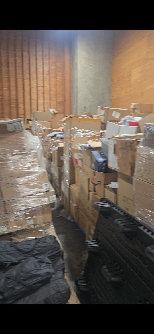 Amazon Return Overstock Pallets Electronics Walmart Lpn for Sale in El ...