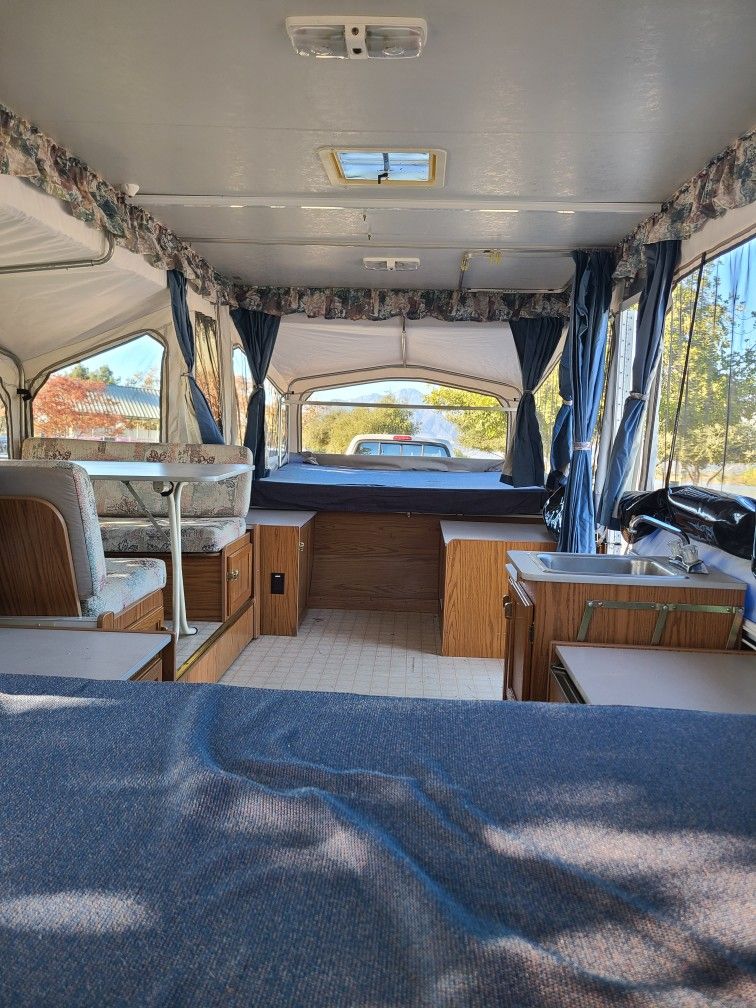 2000 STARCRAFT POP UP CAMPER with SLIDE OUT for Sale in Rosemead, CA ...