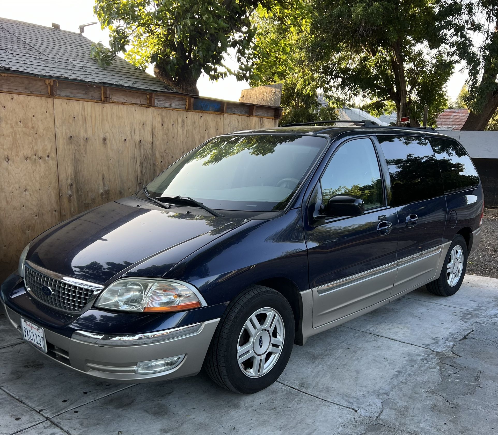 2002 Ford Windstar for Sale in Phillips Ranch, CA - OfferUp