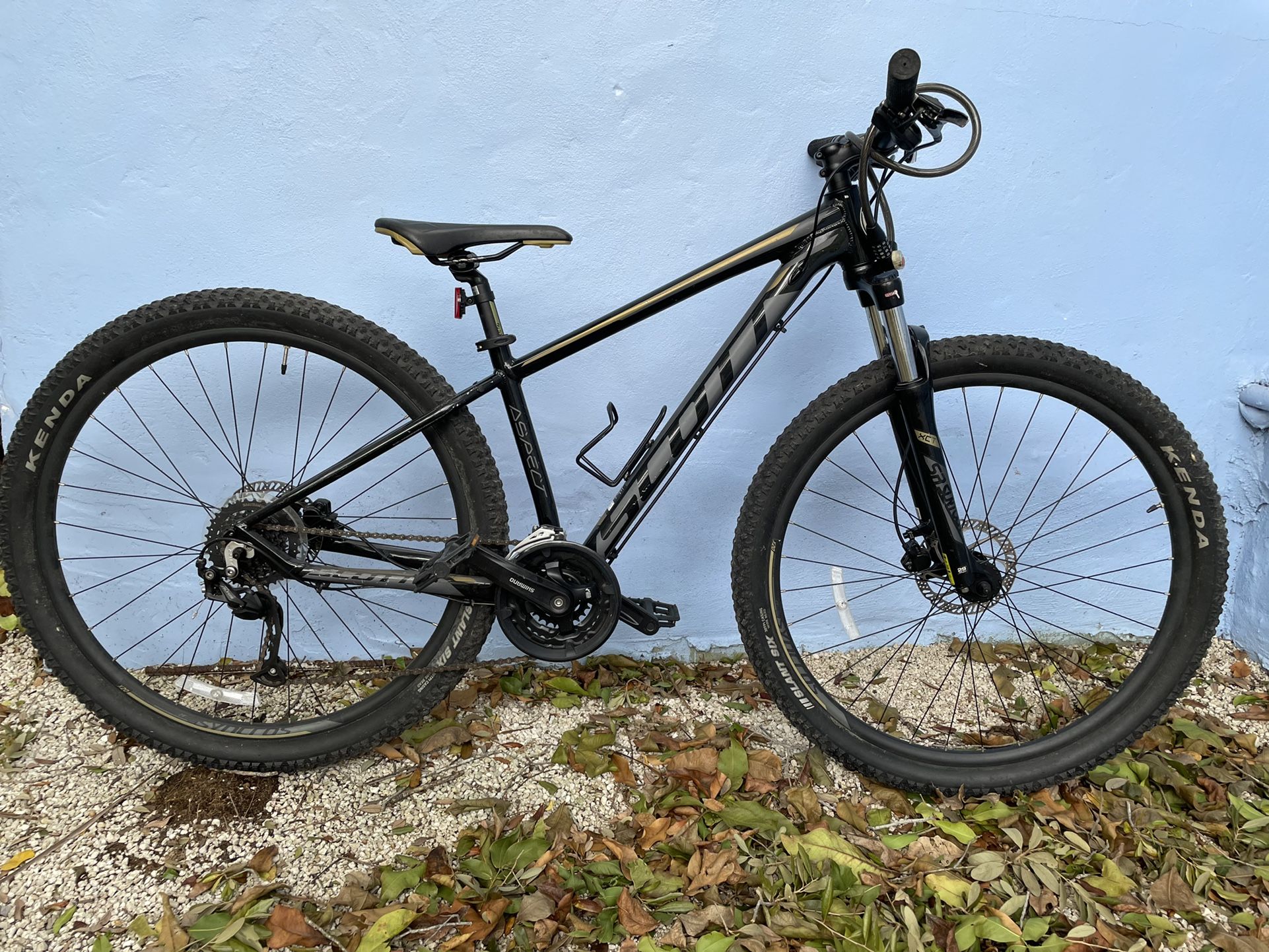 Scott Aspect 950 1N19 Mountain Bike for Sale in Miami, FL - OfferUp
