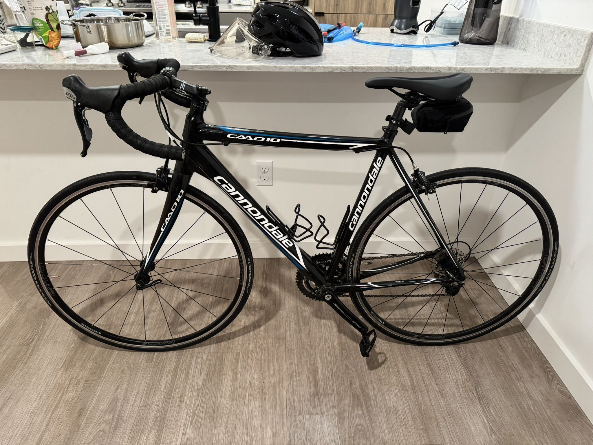 Cannondale CAAD10 54cm for Sale in Seattle, WA - OfferUp