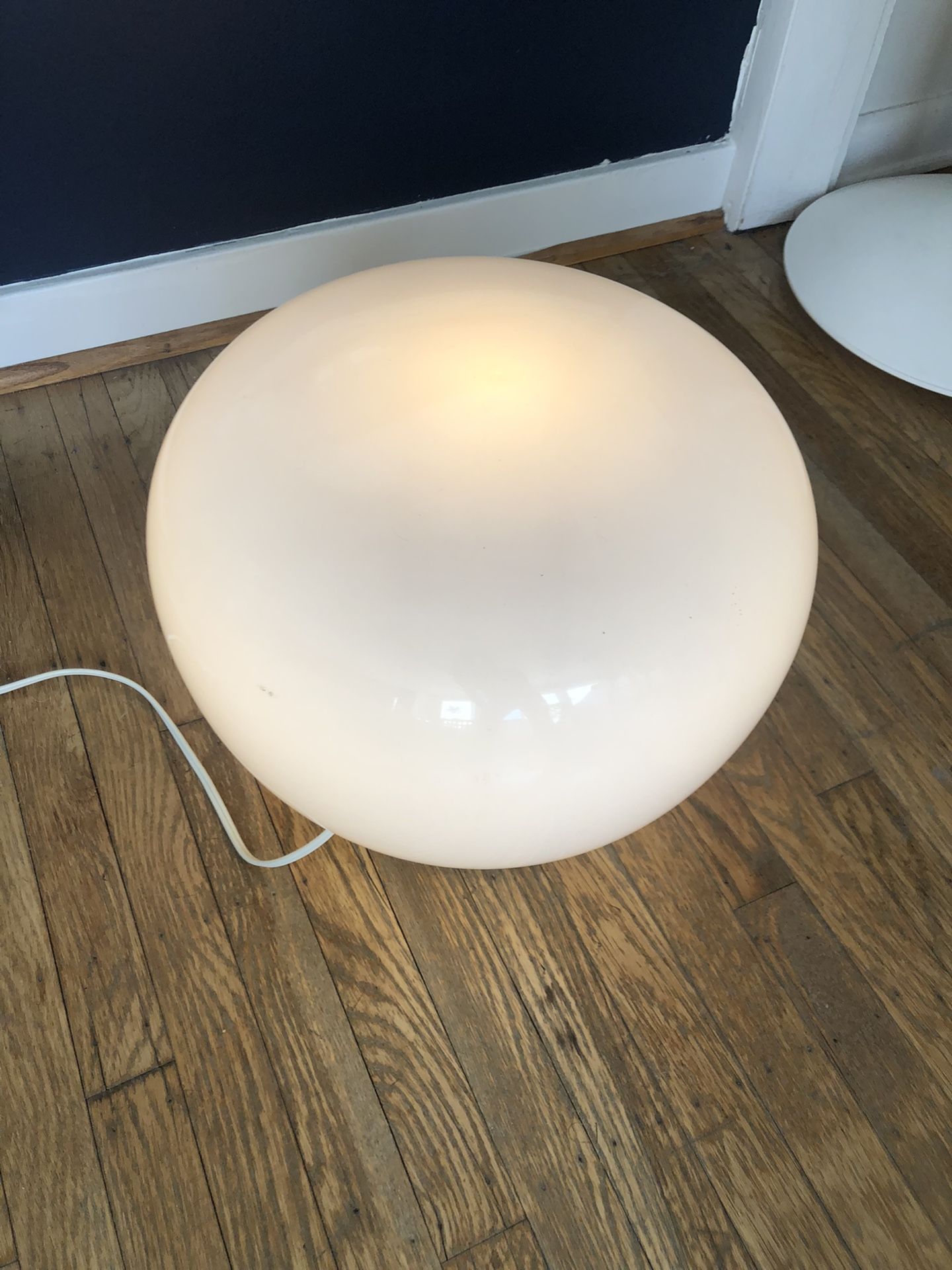 Jonisk Floor Table Lamp White