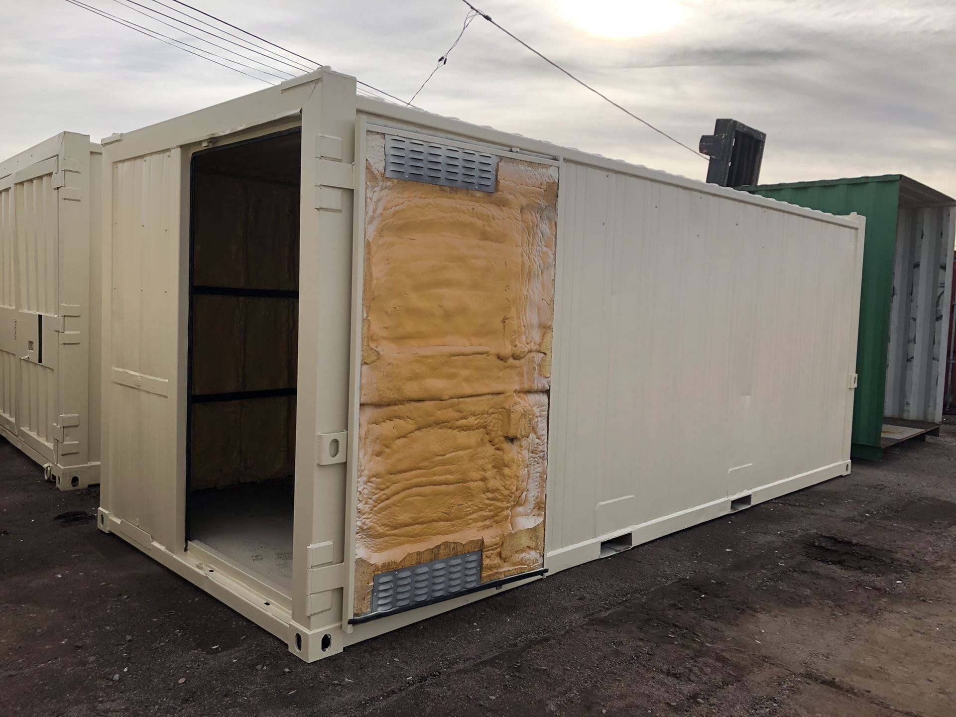 LOCAL 8x20 spray foam cargo shipping container connex storage ...
