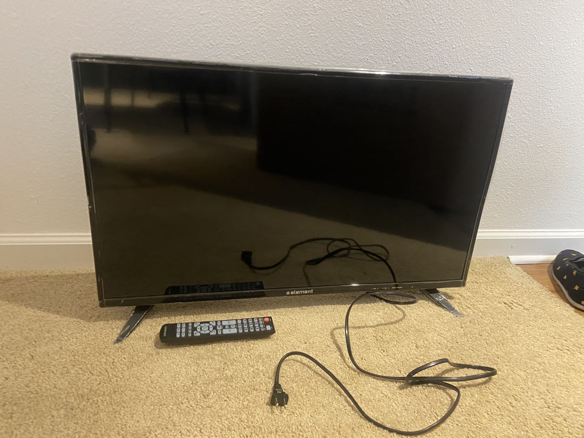 ELEMENT 32" Class (720P) LED HDTV (ELEFW328) for Sale in San Diego, CA ...