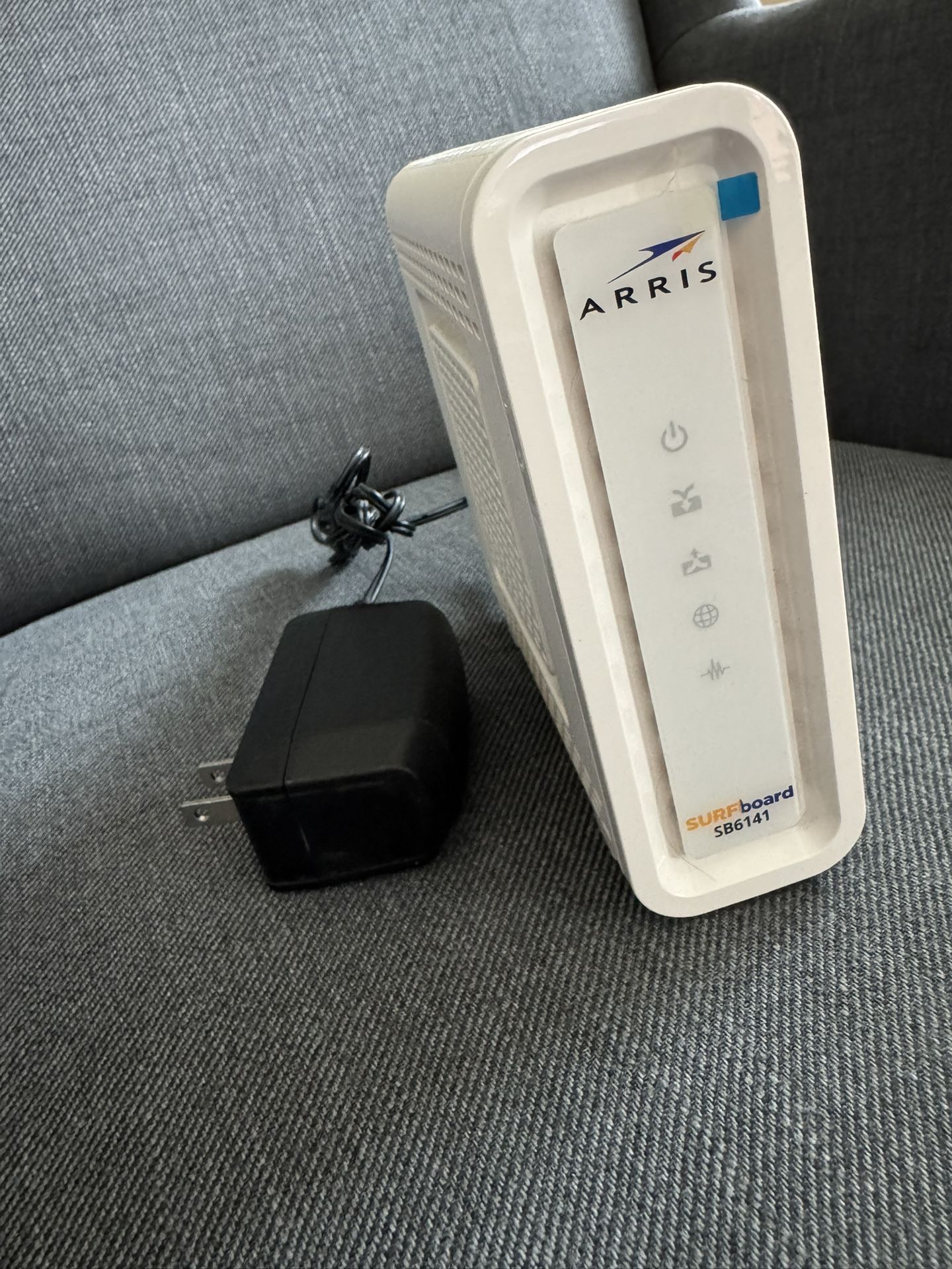ARRIS / Motorola SurfBoard SB6141 DOCSIS 3.0 Cable Modem for Sale in Hazelwood, PA - OfferUp