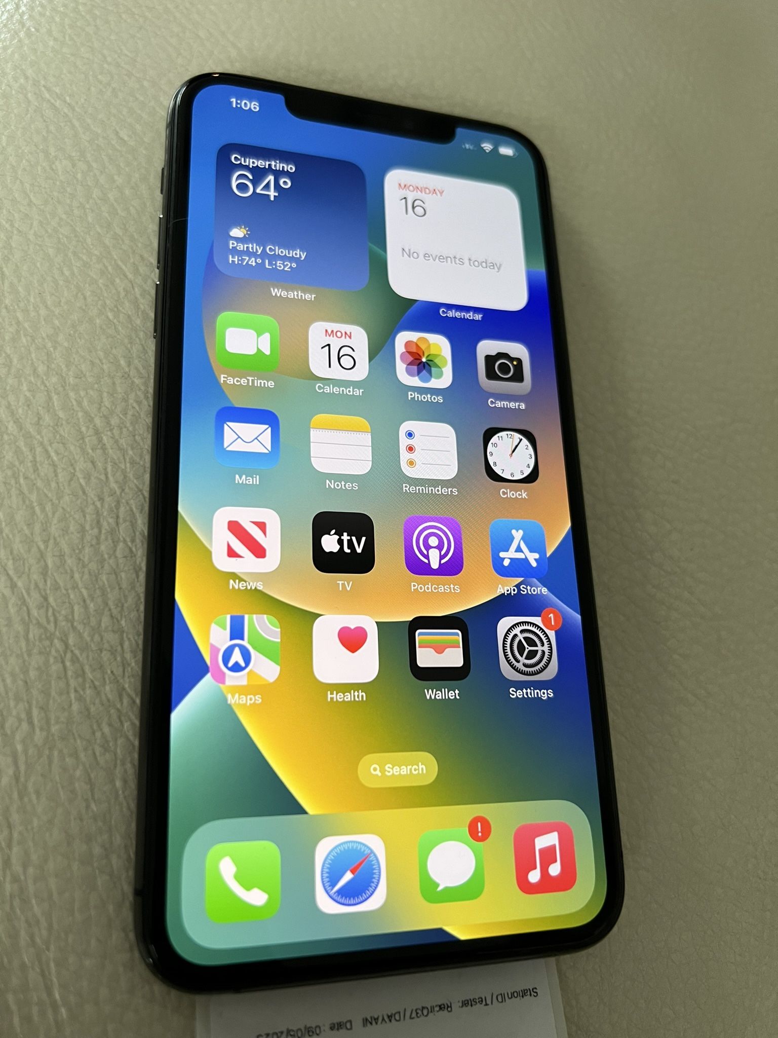 Unlocked Apple iPhone 11 Pro Max (Gray) 64GB - Great Condition for Sale ...