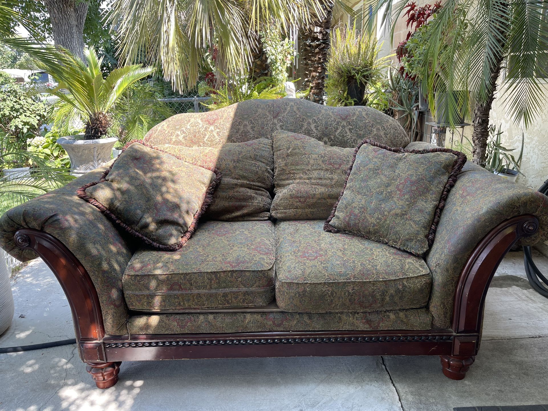 Free Couches for Sale in Parlier, CA - OfferUp