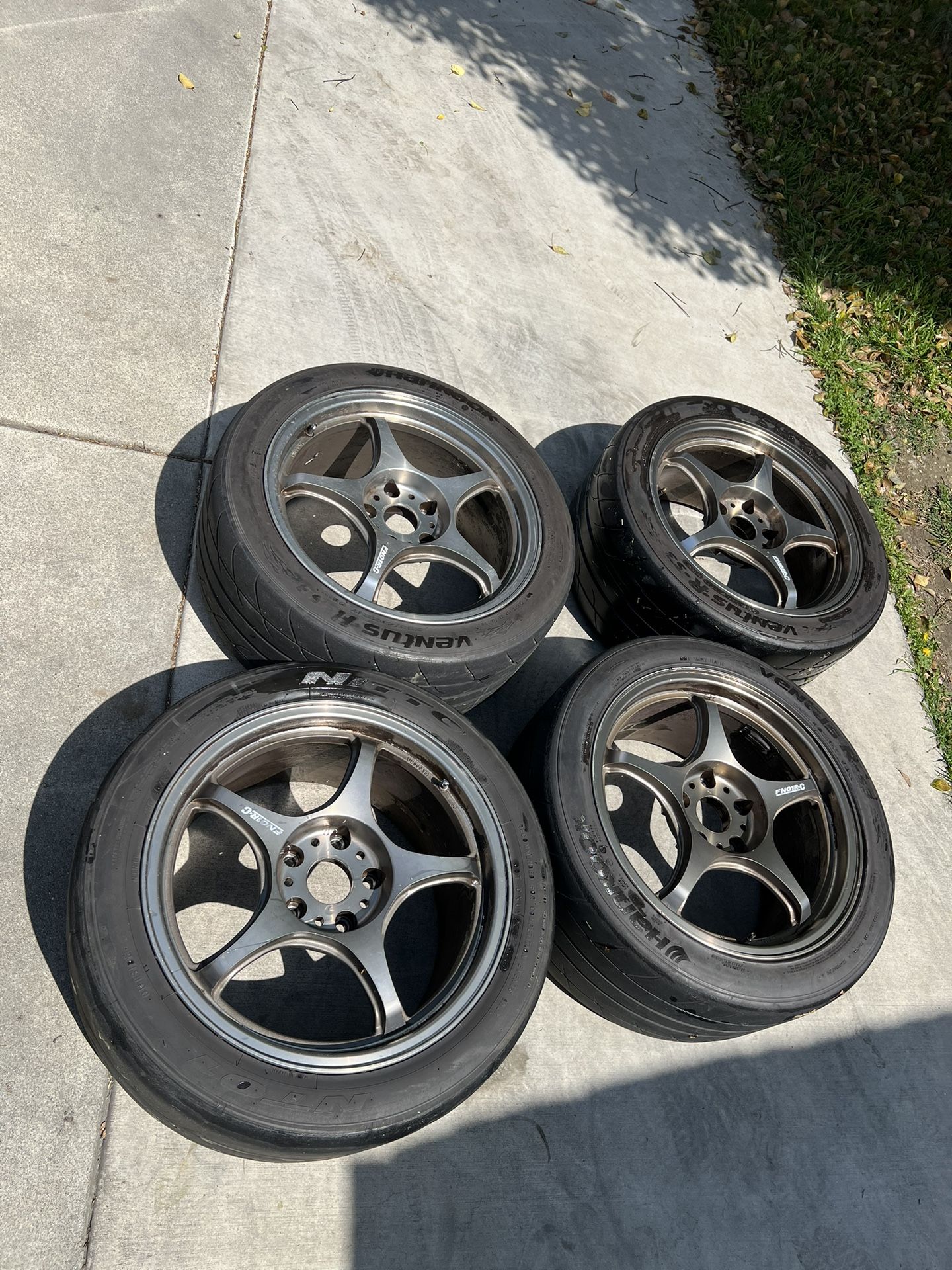 FN01RC 5zigen 17x9 +35 + 245/40 Tires for Sale in Rosemead, CA - OfferUp