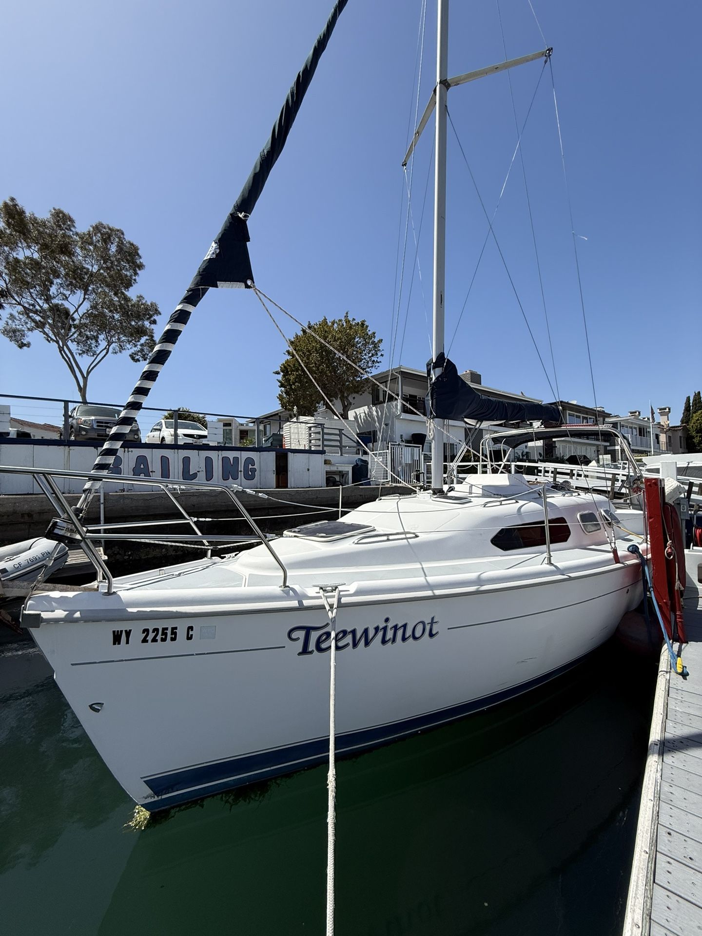 2000 Hunter 290 Sailboat for Sale in Newport Beach, CA - OfferUp