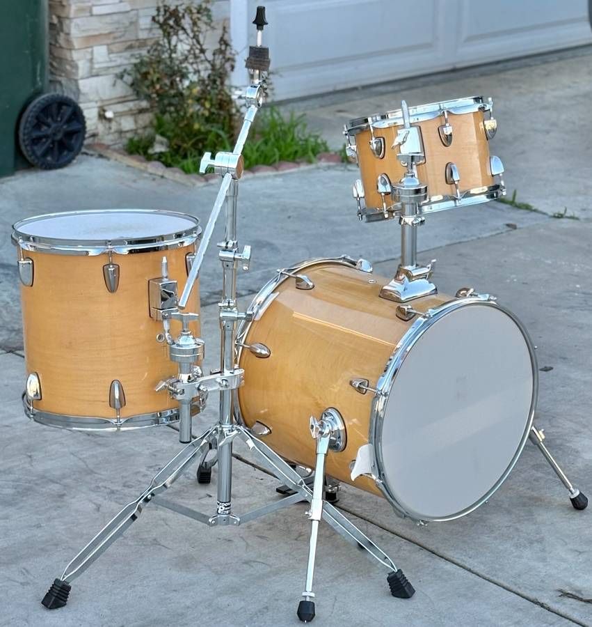 Compact Portable Small Mini 3pc Drum Set Maple Shells. 10" tom. 13 ...