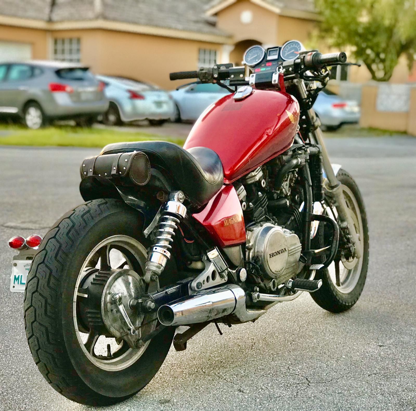 Honda Magna 750 Bobber