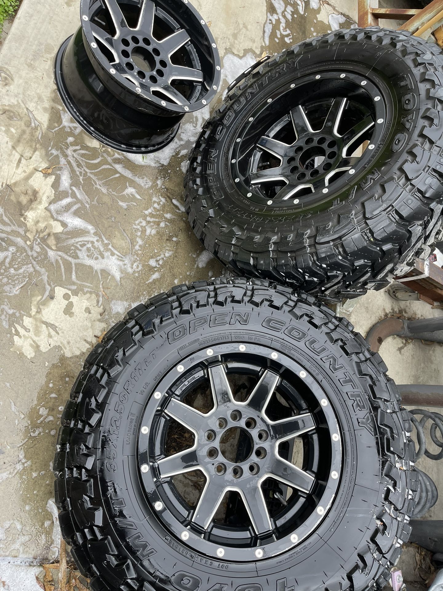 TOYO MT 17X10 FUEL WHEELS RIMS 35” 4X4 *READ DESCRIPTION* for Sale in ...