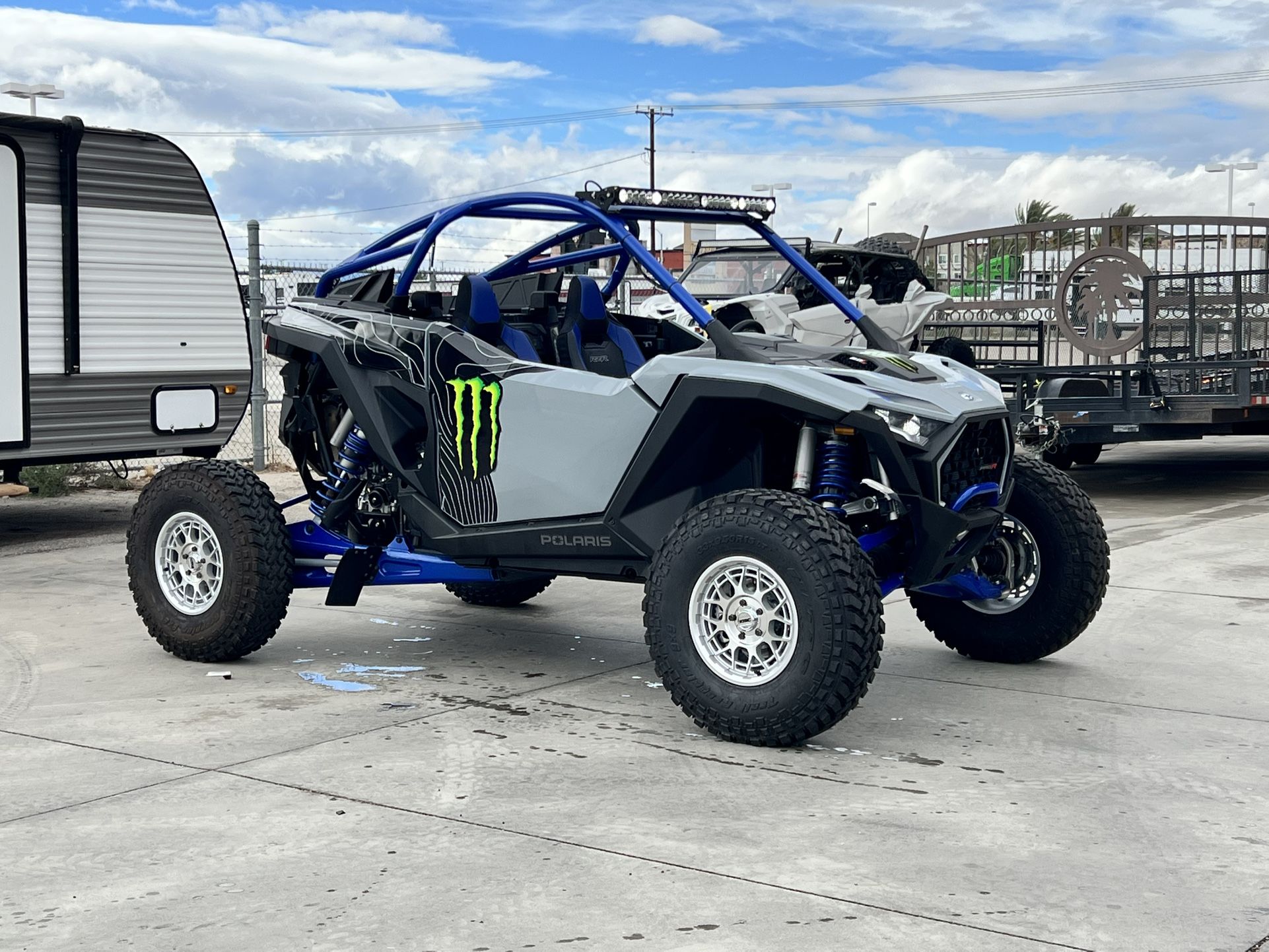 2025 Polaris Rzr Pro R for Sale in Hesperia, CA - OfferUp