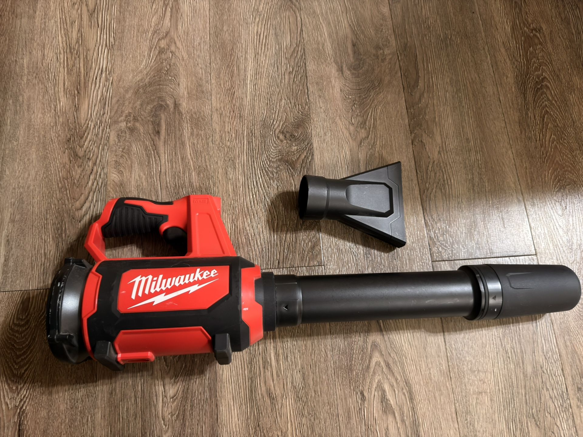 MILWAUKEE M12 BLOWER for Sale in Reedley, CA - OfferUp