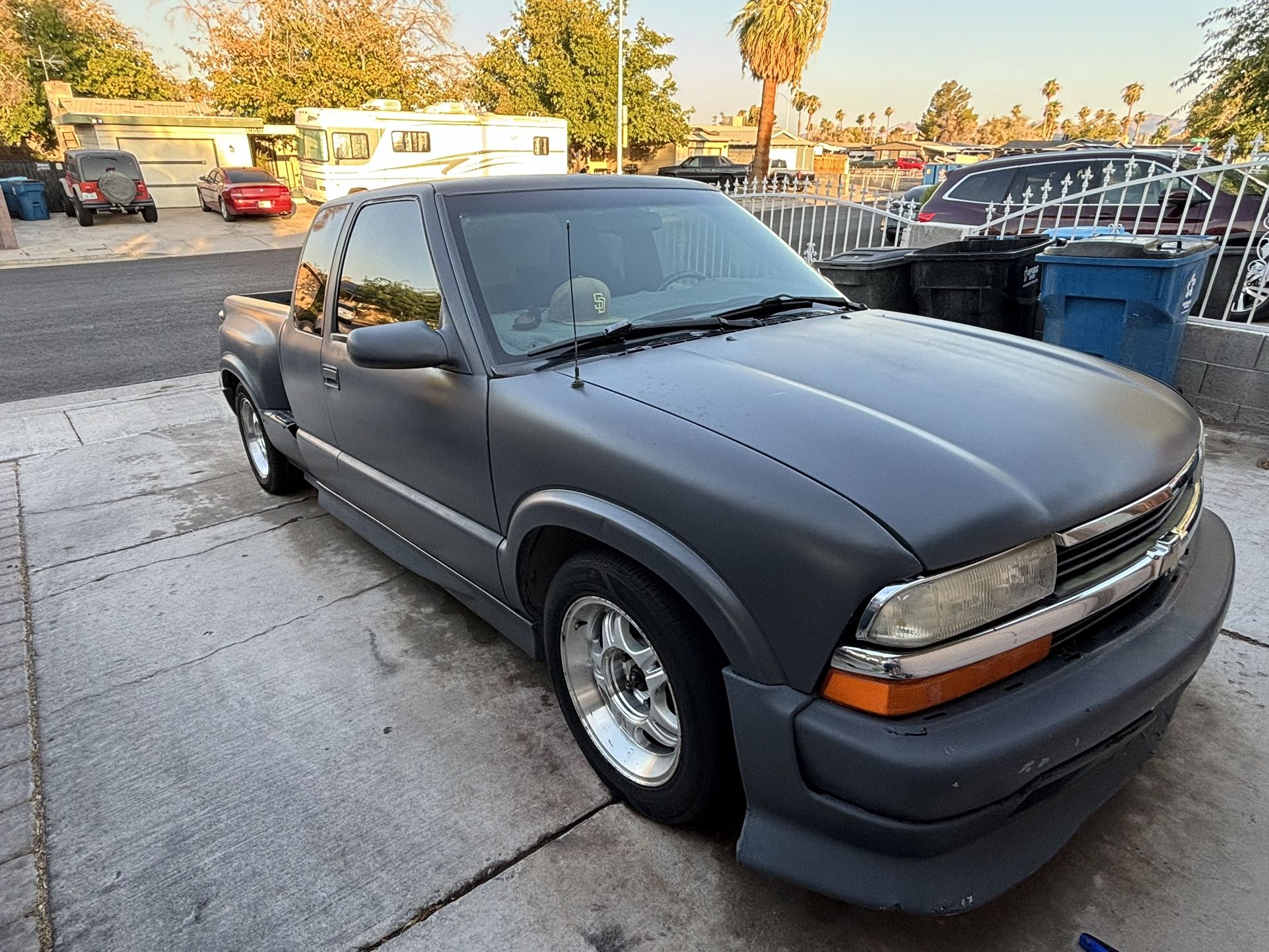 2000 Chevrolet S-10 for Sale in Las Vegas, NV - OfferUp
