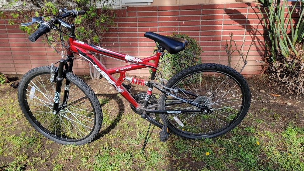 Huffy Bicycle (Kolo) Red for Sale in Hacienda Heights, CA - OfferUp