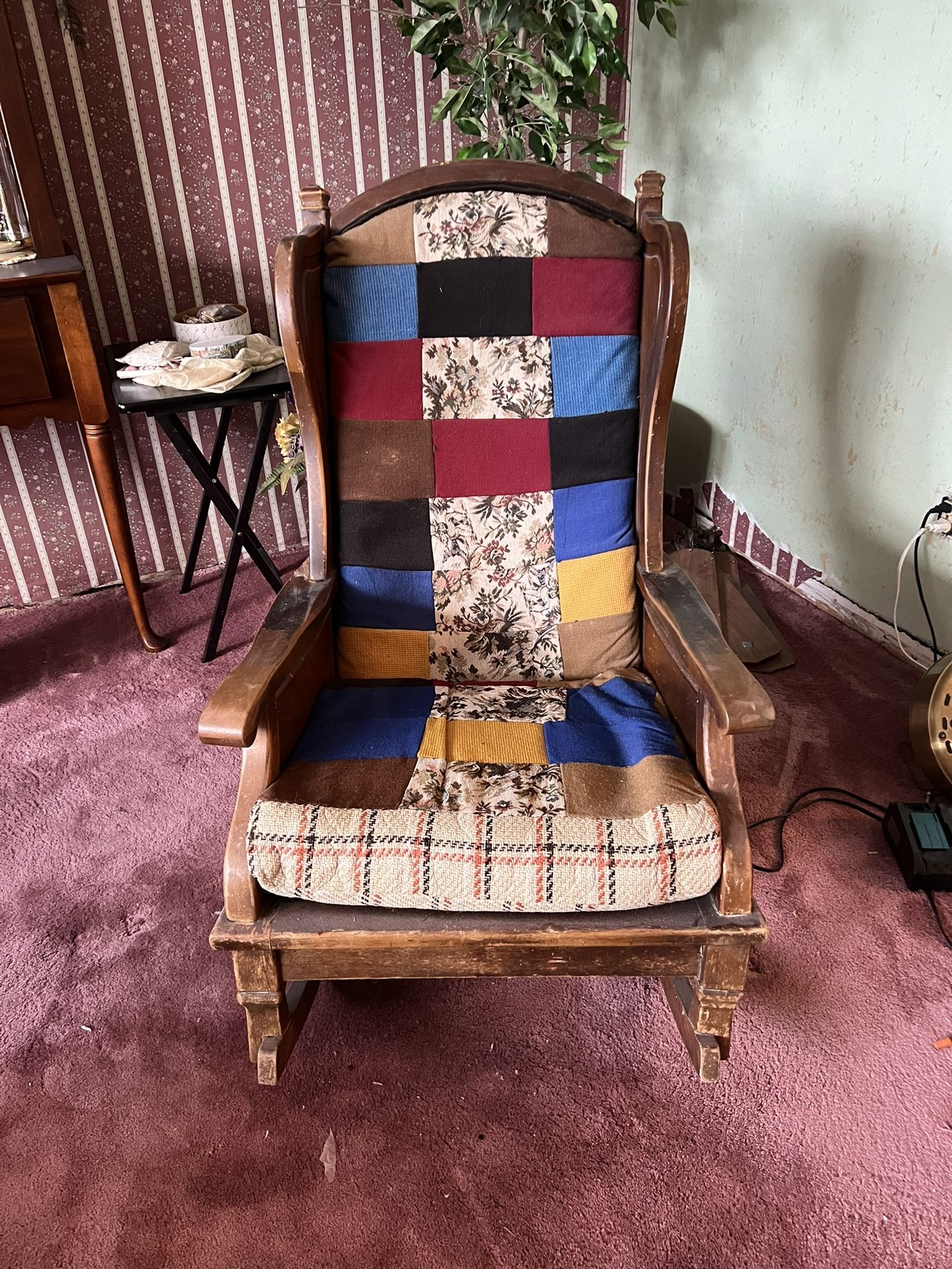 Antique Rocking Chair for Sale in Miami, FL - OfferUp