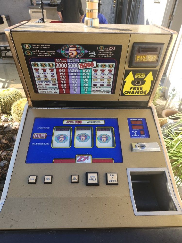 Old School Slot Machine Needs TLC for Sale in Palm Springs, CA - OfferUp