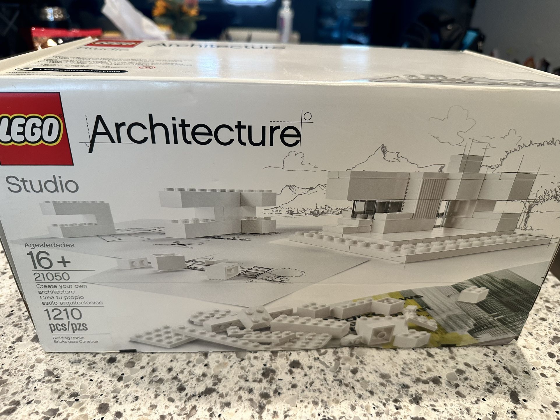 LEGO Architecture Studio 21050 Playset- new for Sale in Milpitas, CA ...