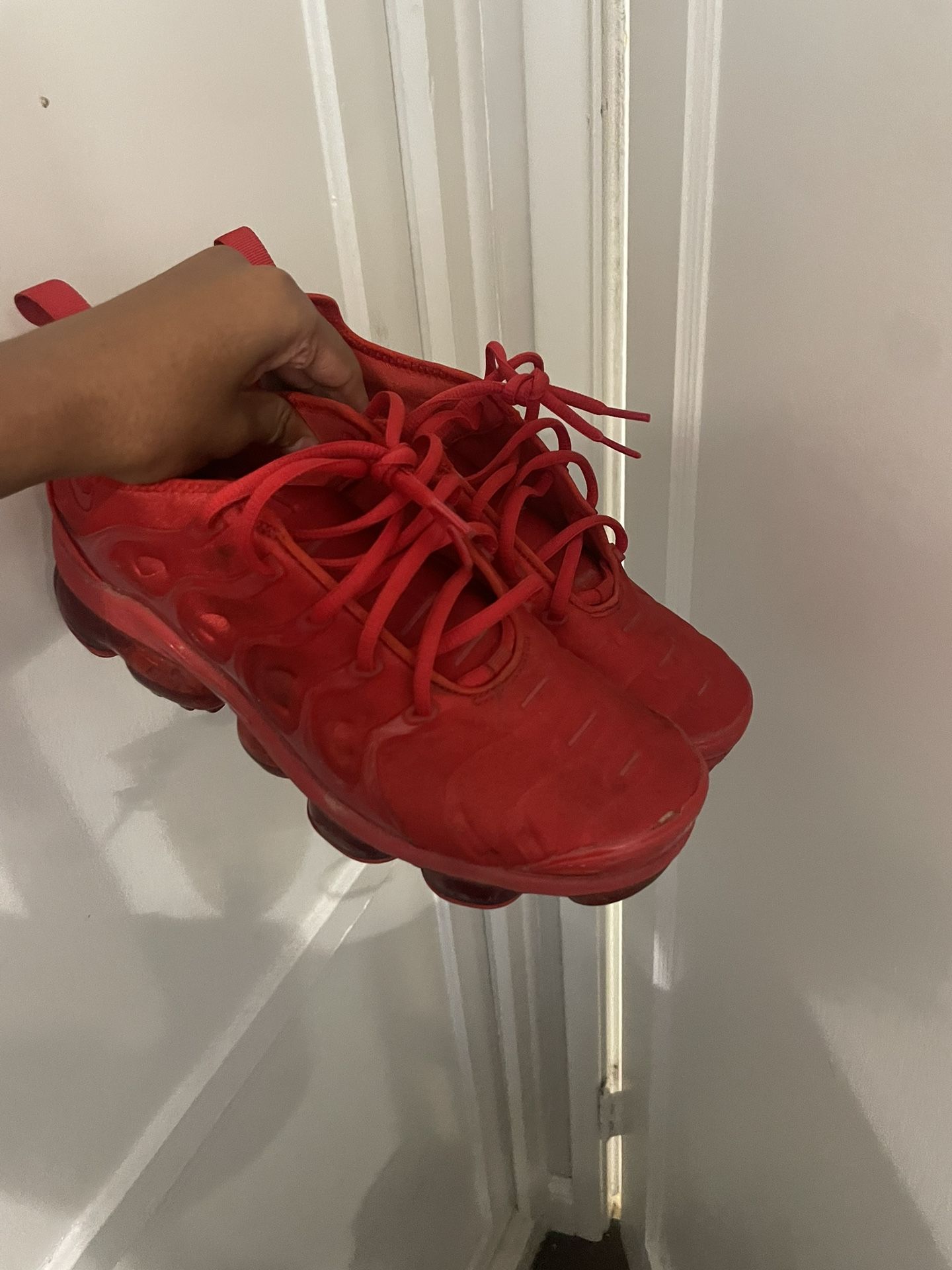 Red Vapor Max for Sale in Sacramento, CA - OfferUp