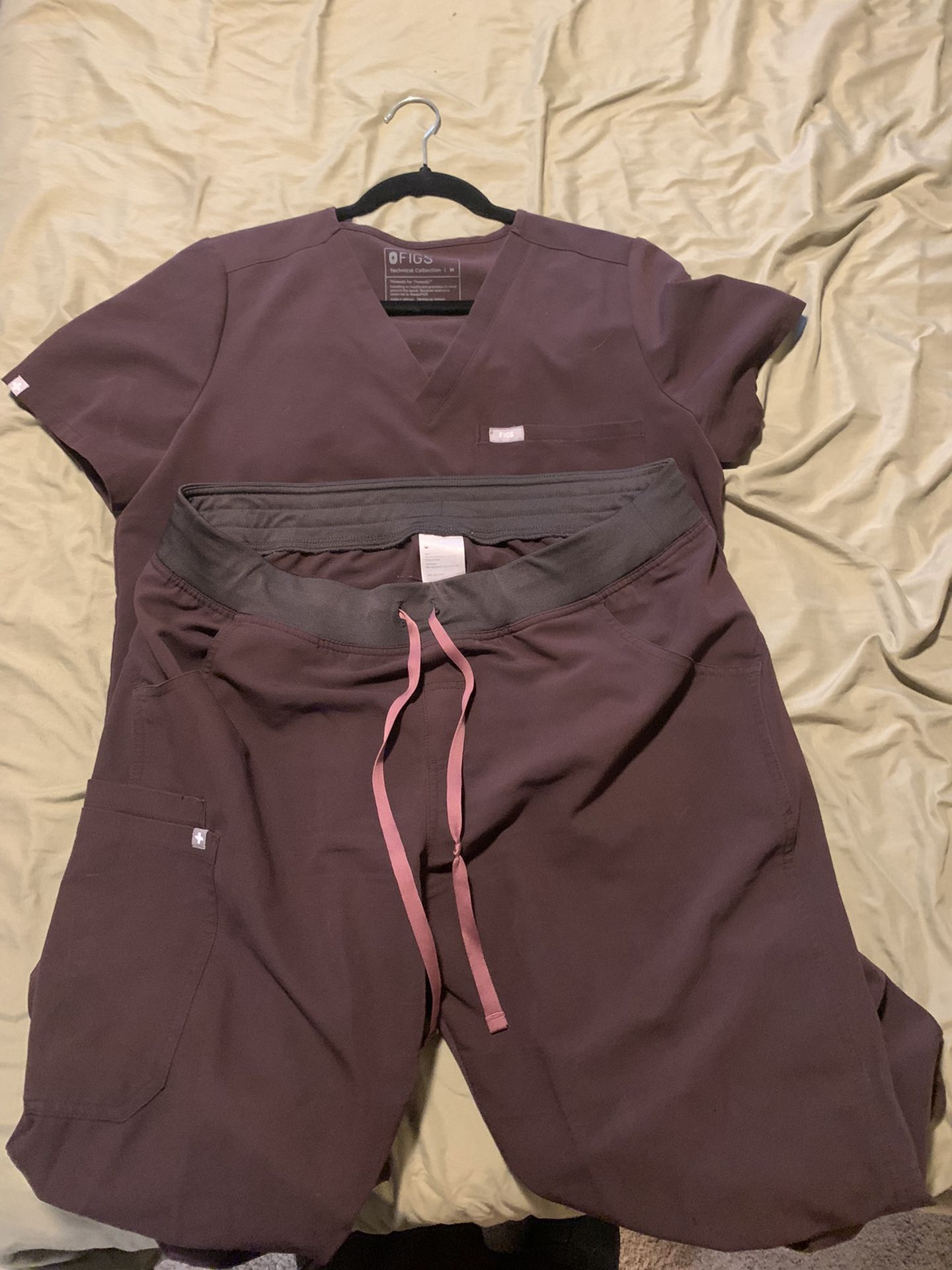 Brown Figs Scrub PANTS for Sale in San Diego, CA - OfferUp