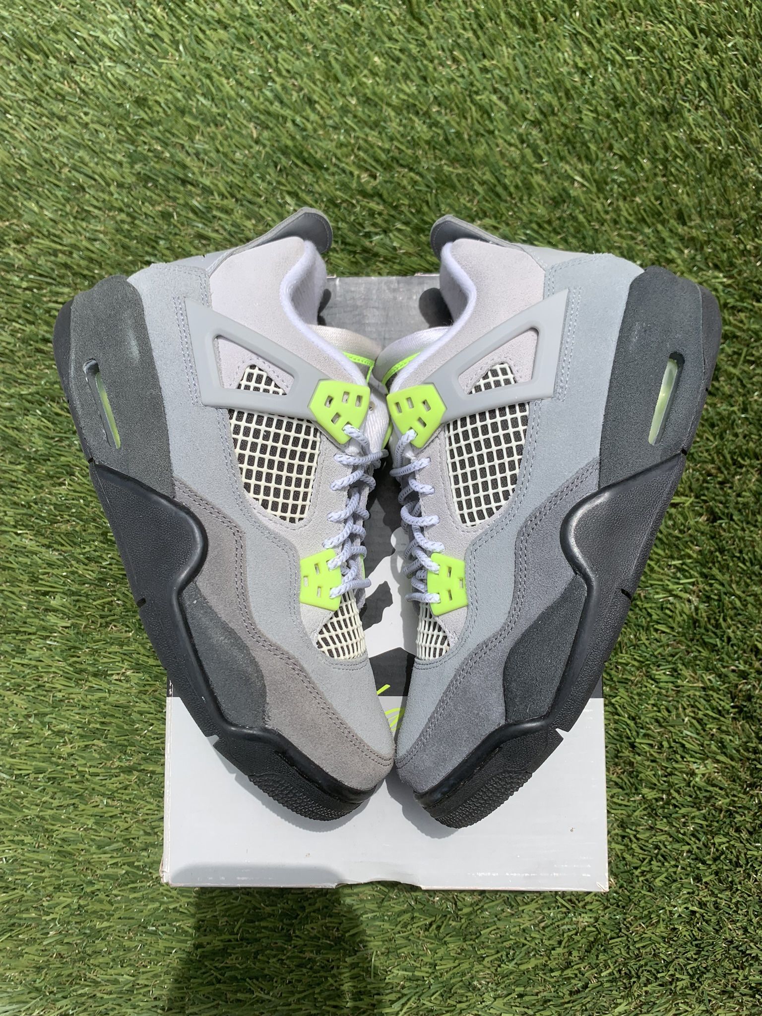 Jordan 4 SE 95 Neon for Sale in Corona, CA - OfferUp