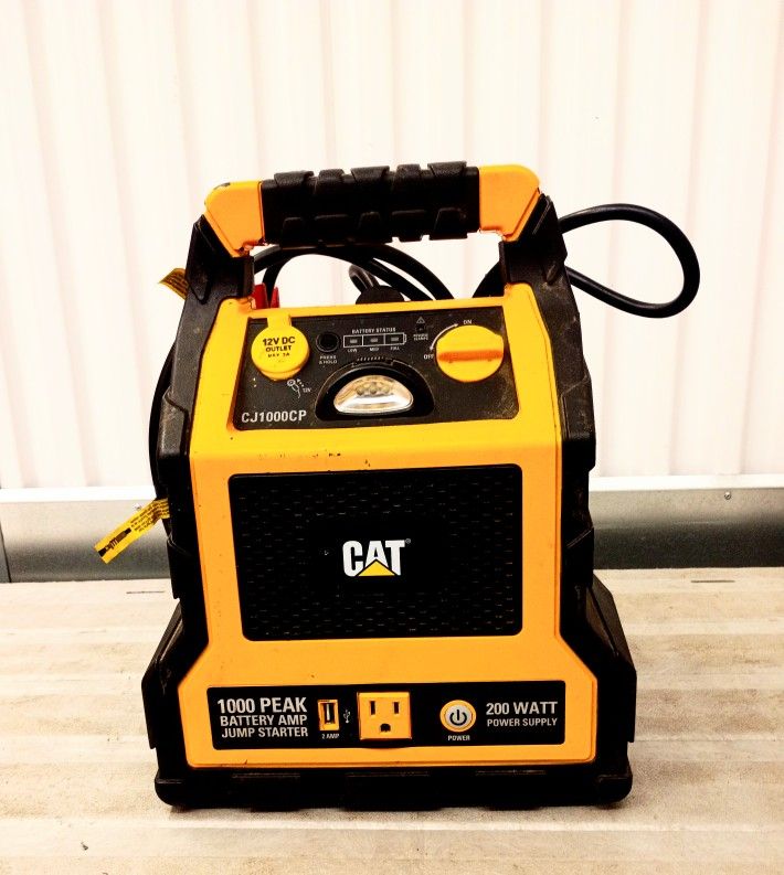 CAT JUMP BOX/ INVERTER/ AIR COMPRESSOR /12 V Dc for Sale in Tacoma, WA ...