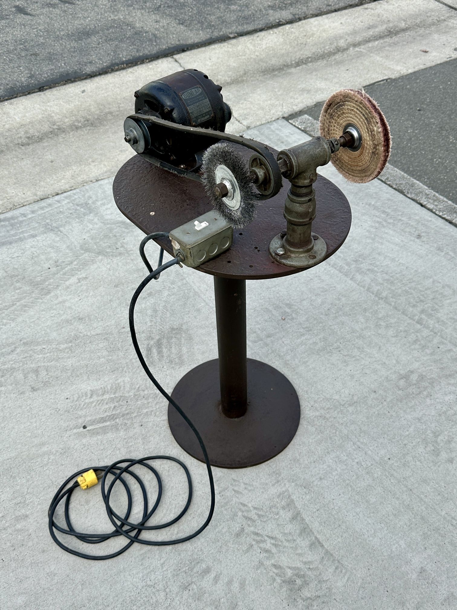 1/4hp 1725rpm Wire + Buffing Wheel on Stand for Sale in Rossmoor, CA ...