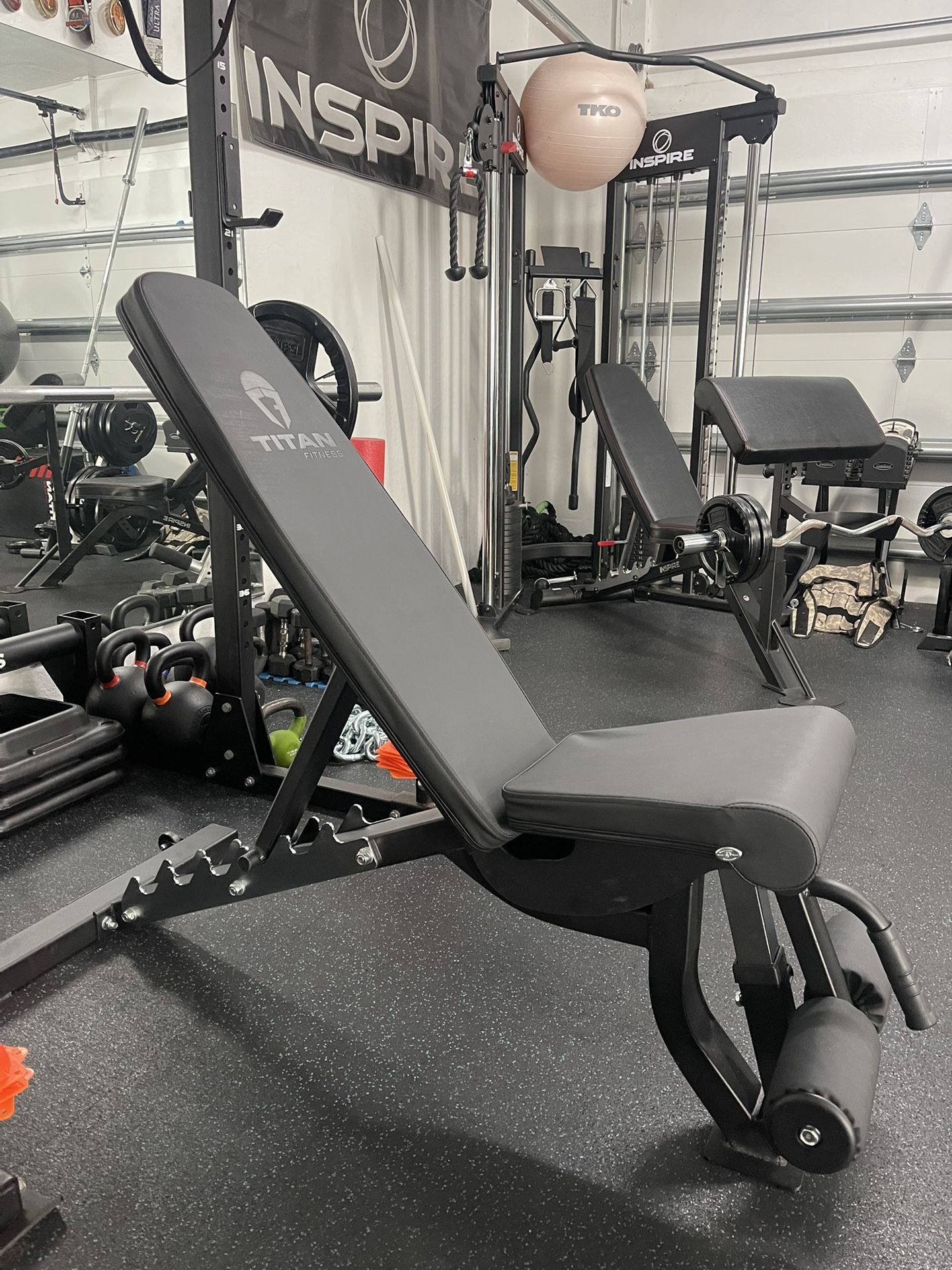 Titan Flat/Incline/Decline Bench, 1 New And Assembled 250 1 New In ...