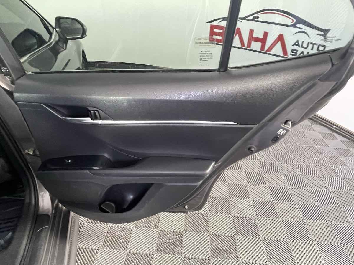 2019 Toyota Camry for Sale in Chicago, IL - OfferUp