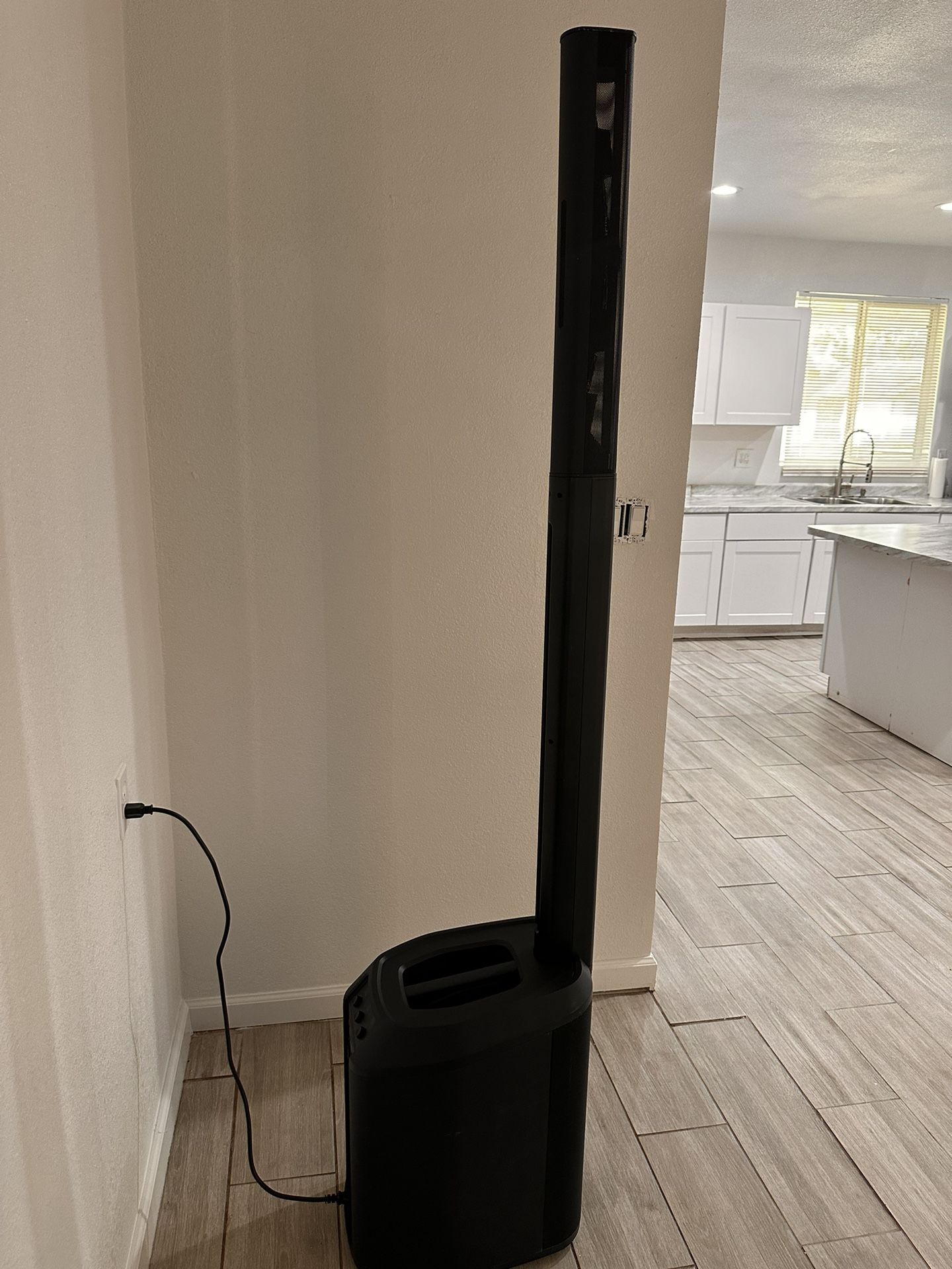 Bose L1 Pro8 Compact Portable Powered Line Array System for Sale in ...