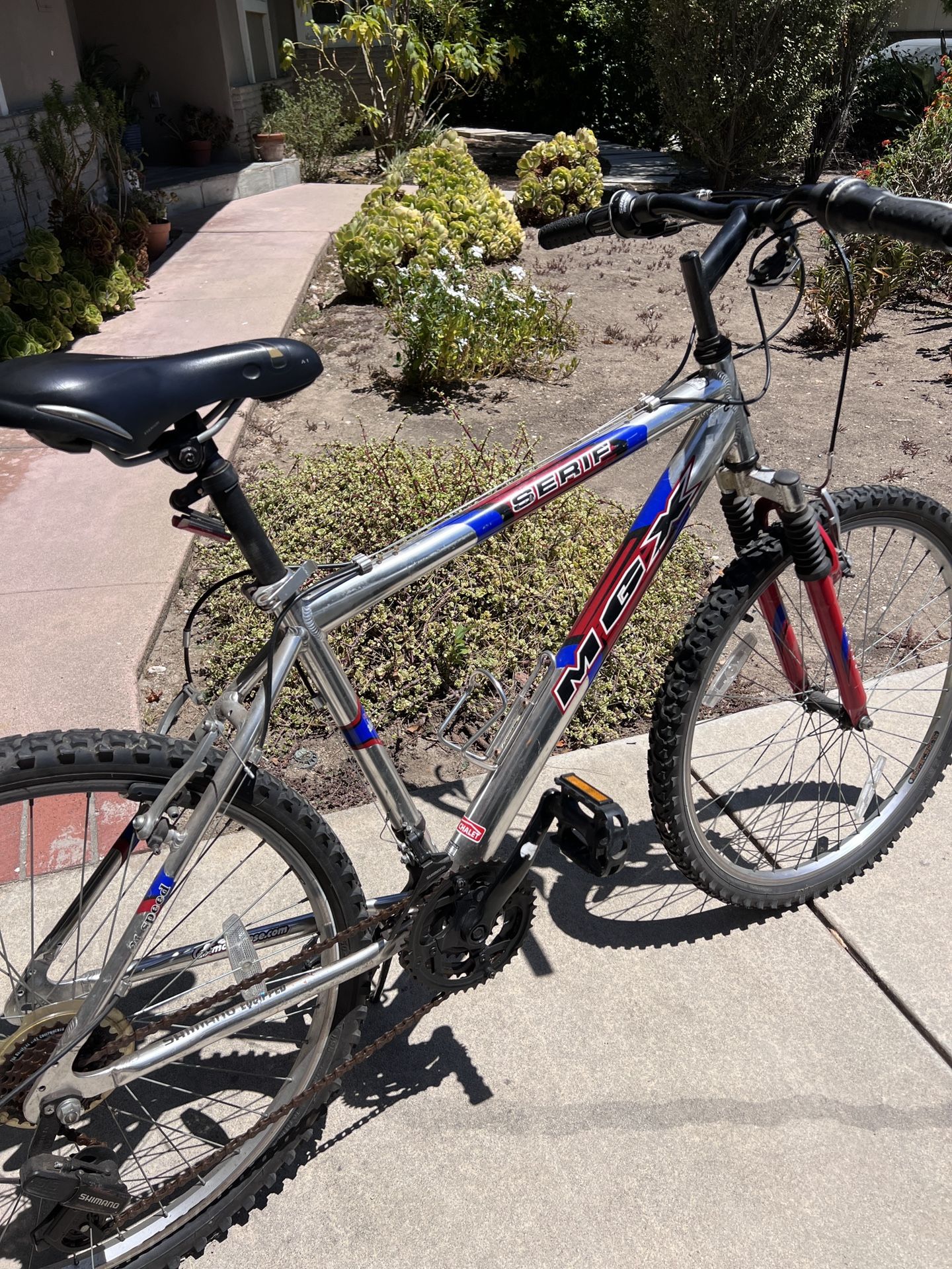 Mountain bike: Mongoose MGX for Sale in Arcadia, CA - OfferUp