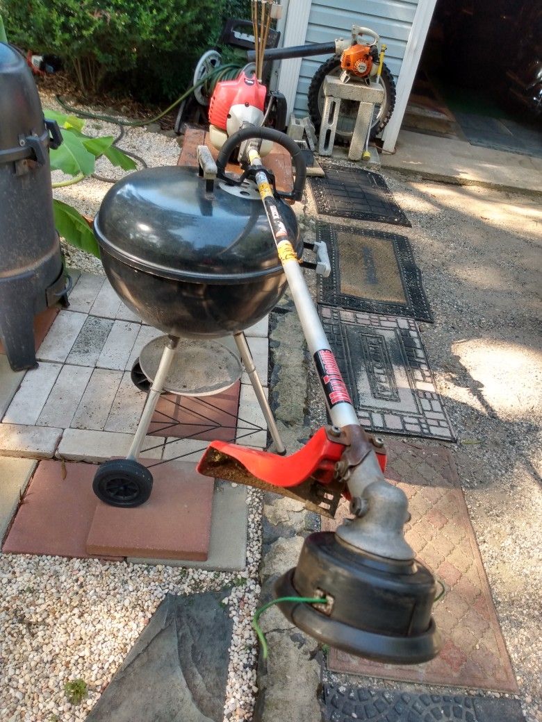 Reduced Redmax Weed Eater for Sale in Concord, NC - OfferUp