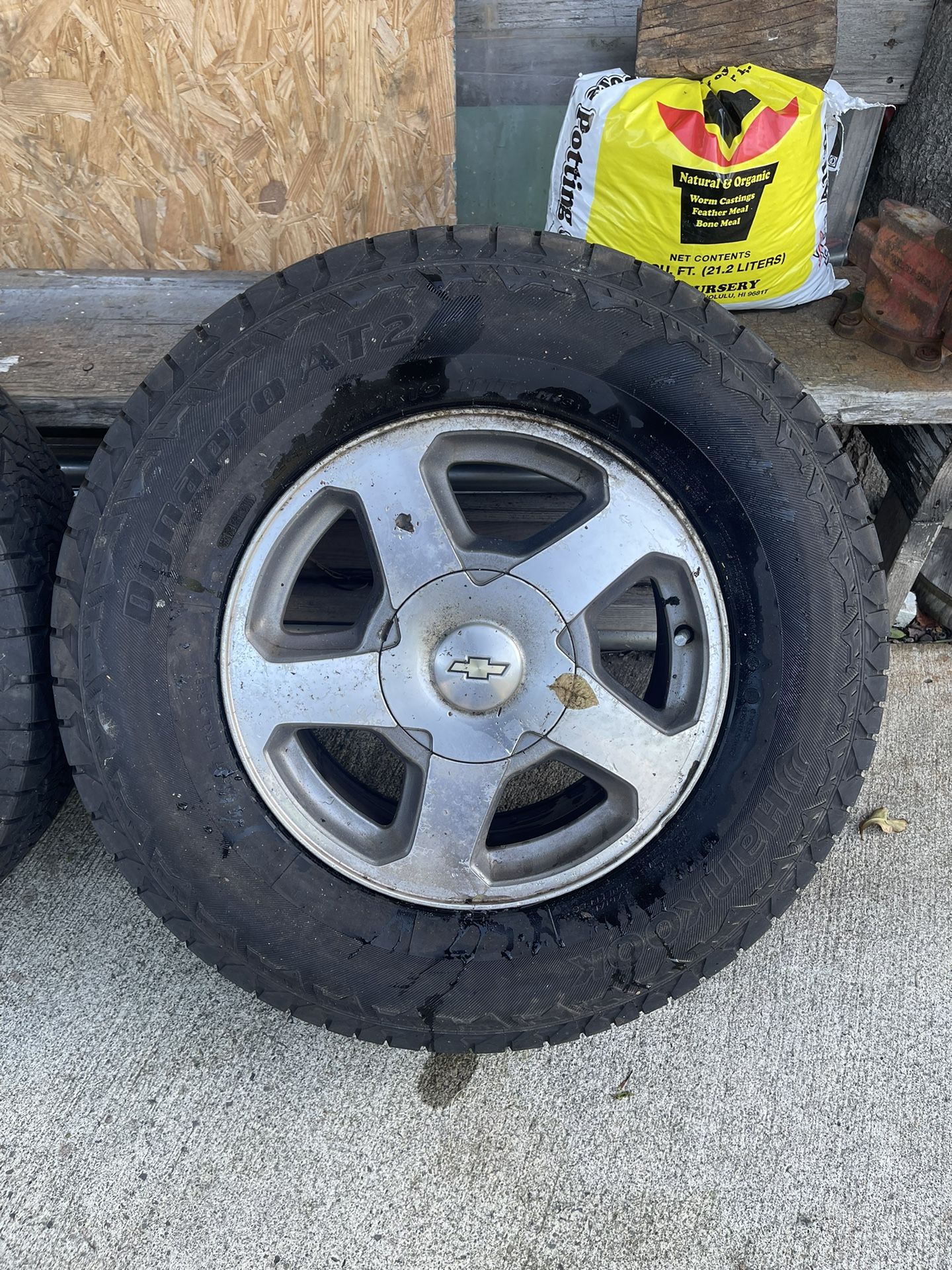 2004 Chevy Trailblazer Stock Wheels for Sale in Honolulu, HI - OfferUp