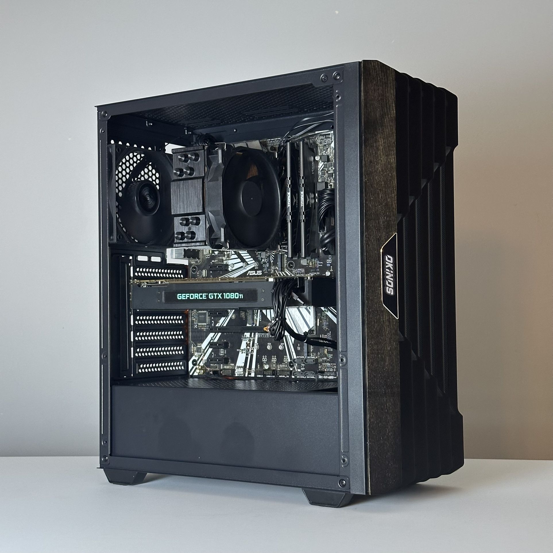 WOOD GRAIN CUSTOM GAMING PC ft. GTX 1080ti for Sale in Tacoma, WA - OfferUp