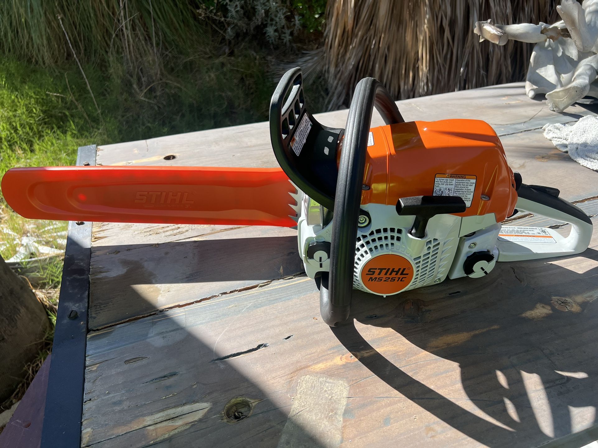 Brand New Stihl MS 251C 18” Chainsaw Never Used for Sale in Lake ...