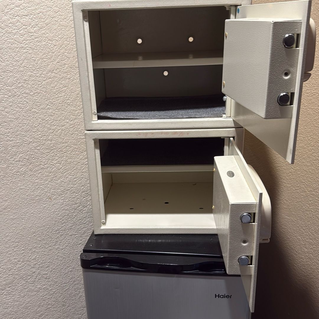 Challenger Safe Digital For Both $80 for Sale in Compton, CA - OfferUp