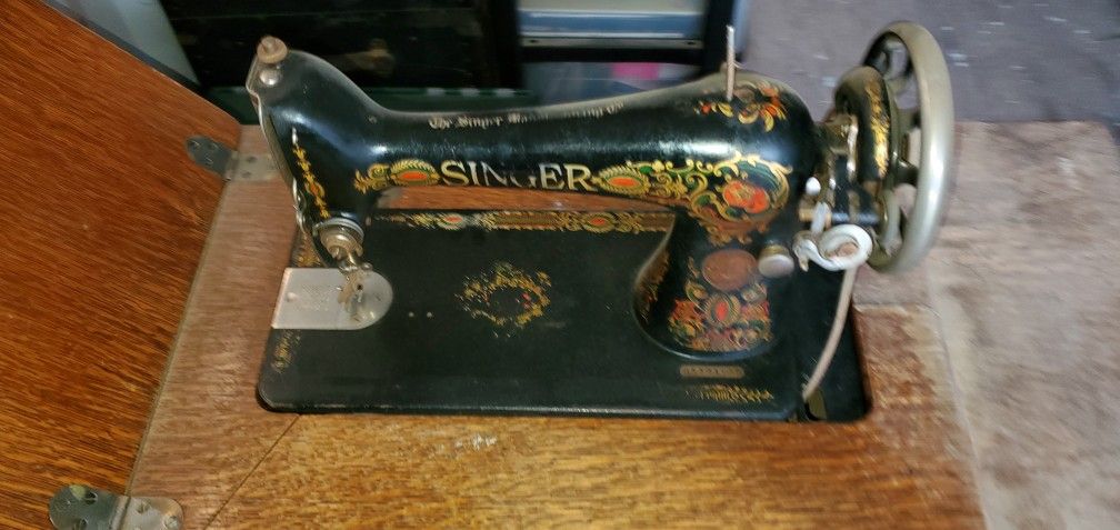 1911 Antique Singer Sewing Machine for Sale in Riverside, CA - OfferUp