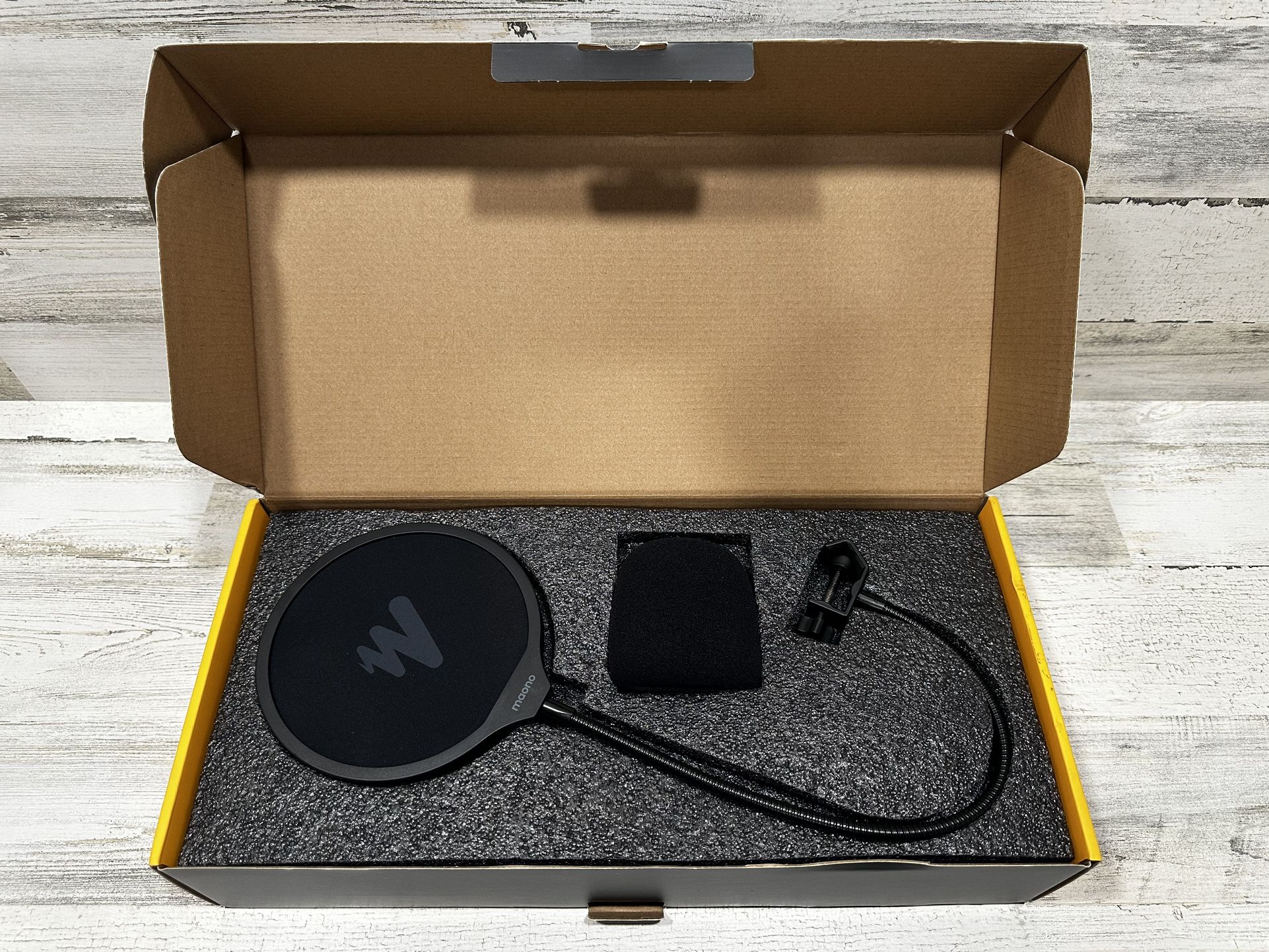 Maono Podcasting Microphone Kit - (AU-A04) Professional Audio USB Hi ...
