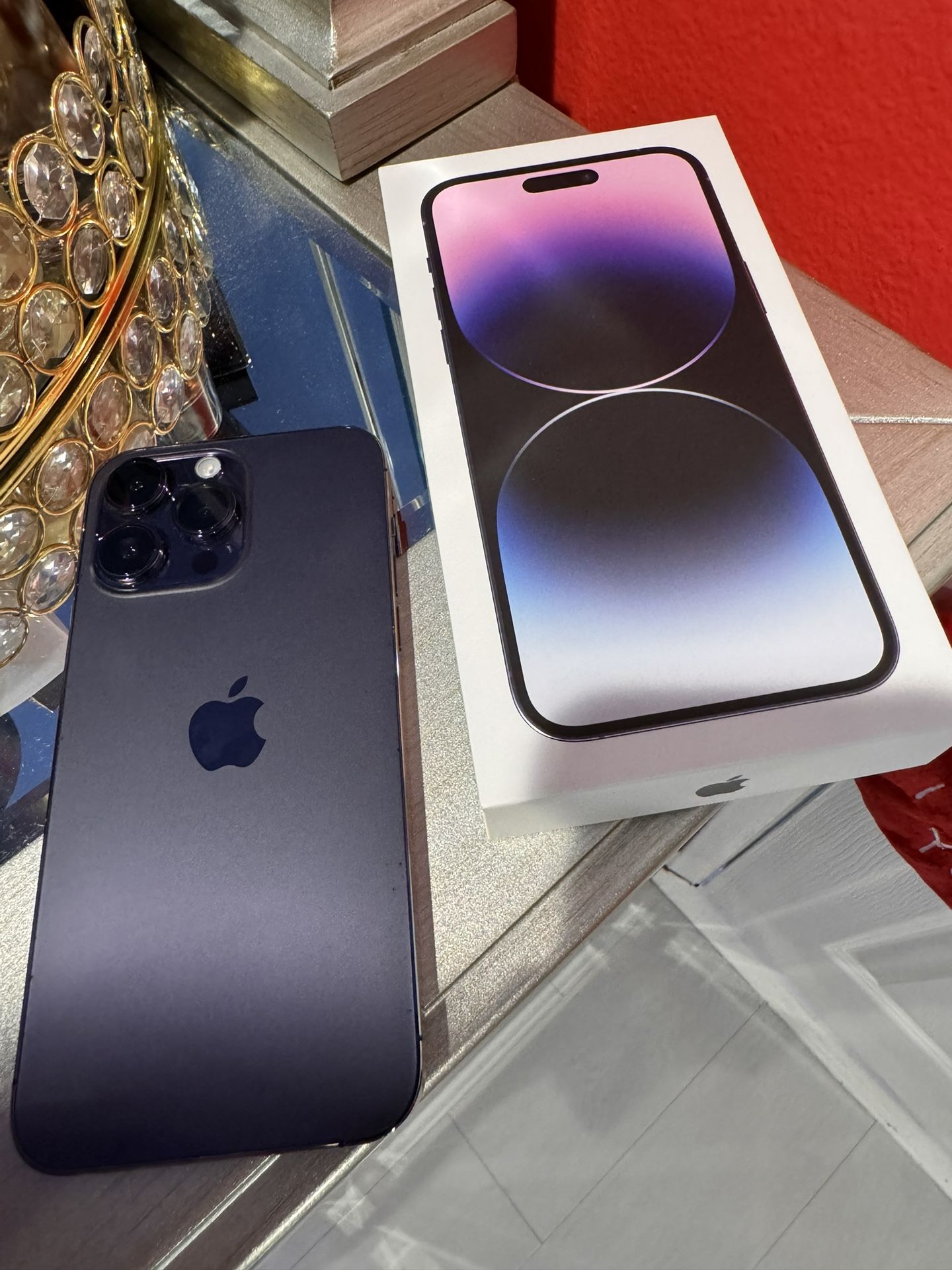 iPhone 14 Pro Max 256 GB Deep Purple for Sale in Los Angeles, CA - OfferUp